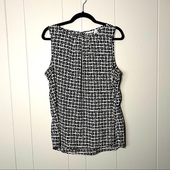 Halogen | Tops | Halogen Black And White Sleeveless Blouse | Poshmark